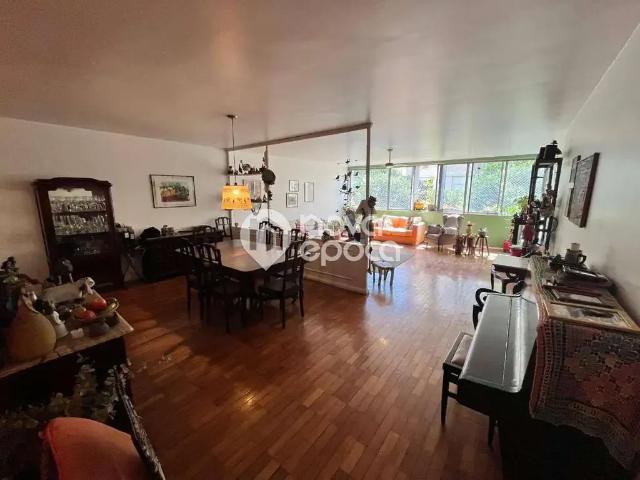 Apartamento para Venda em Rio de Janeiro/RJ Copacabana 4 Quartos