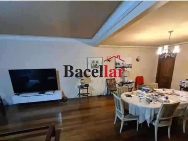 Apartamento para Venda em Rio de Janeiro/RJ Copacabana 4 Quartos