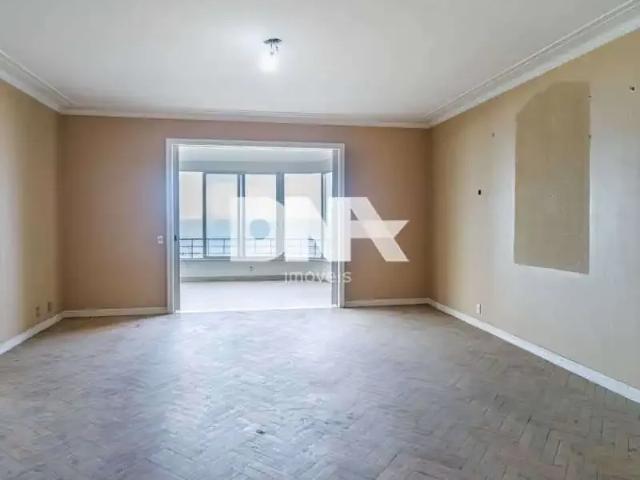 Apartamento para Venda em Rio de Janeiro/RJ Copacabana 5 Quartos
