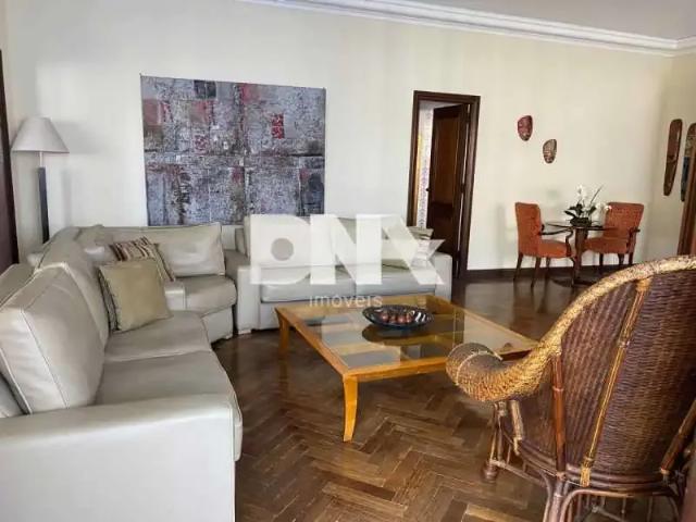 Apartamento para Venda em Rio de Janeiro/RJ Copacabana 5 Quartos