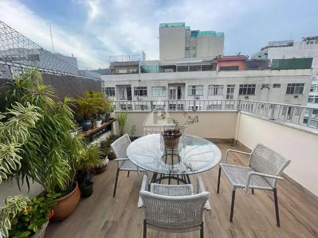 Apartamento para Venda em Rio de Janeiro/RJ Copacabana 5 Quartos
