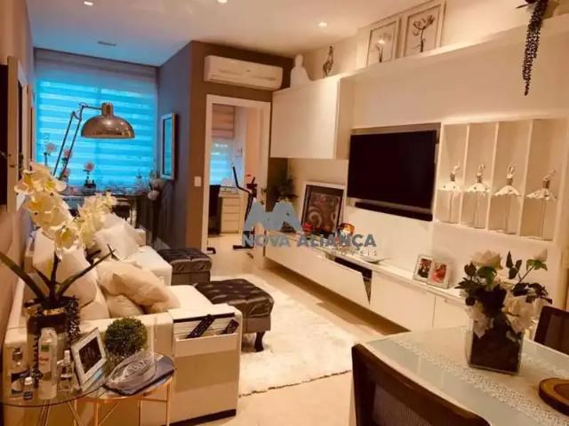 Apartamento para Venda em Rio de Janeiro/RJ Copacabana 2 Quartos