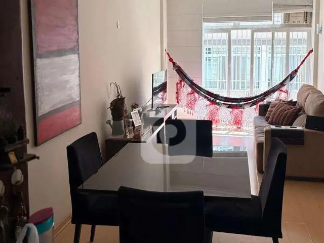 Apartamento para Venda em Rio de Janeiro/RJ Copacabana 2 Quartos