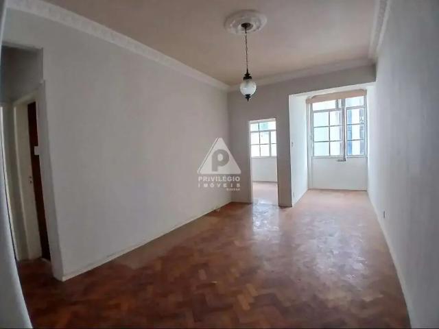 Apartamento para Venda em Rio de Janeiro/RJ Copacabana 2 Quartos