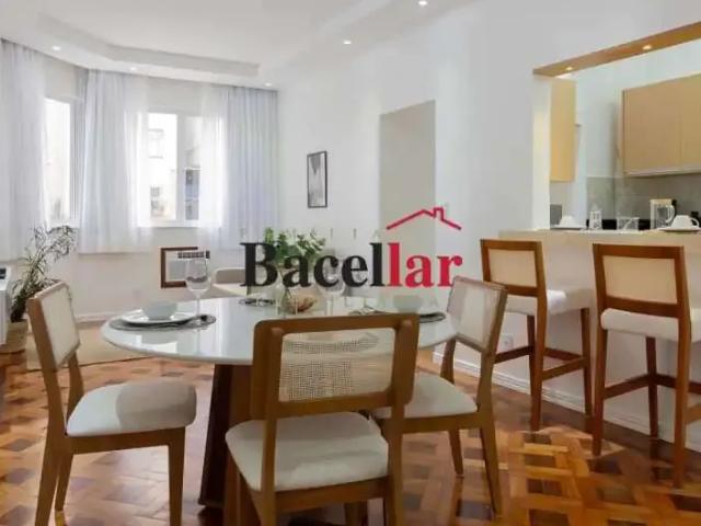 Apartamento para Venda em Rio de Janeiro/RJ Copacabana 2 Quartos