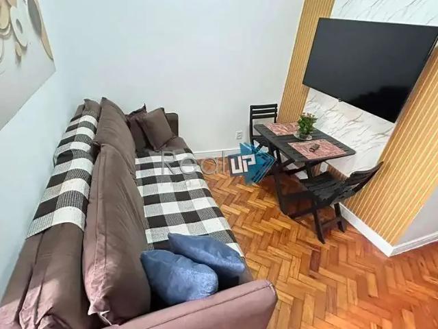 Apartamento para Venda em Rio de Janeiro/RJ Copacabana 2 Quartos
