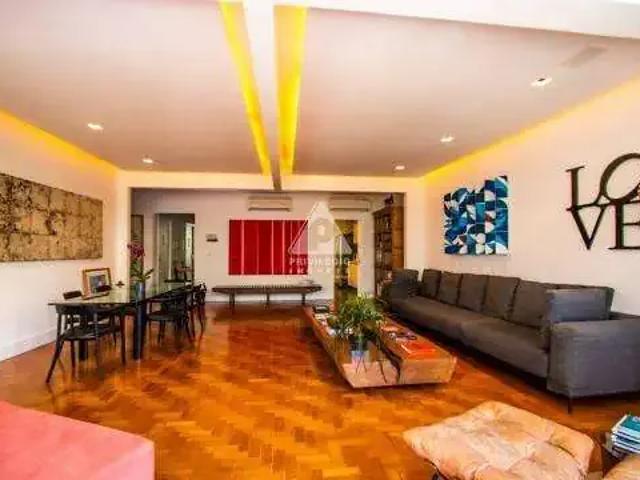 Apartamento para Venda em Rio de Janeiro/RJ Copacabana 2 Quartos