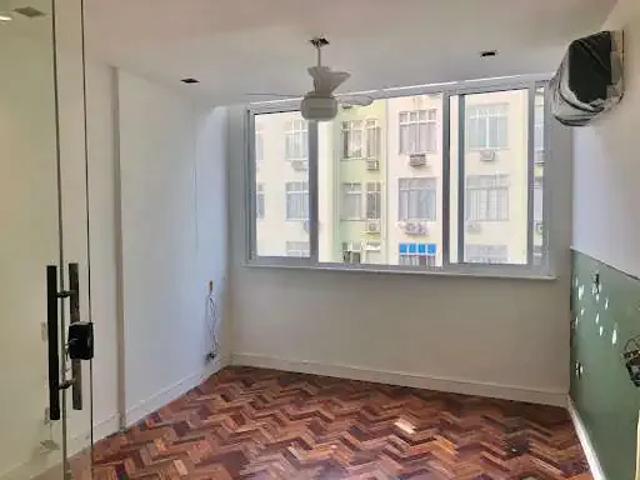 Apartamento para Venda em Rio de Janeiro/RJ Copacabana 2 Quartos