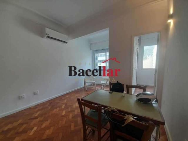 Apartamento para Venda em Rio de Janeiro/RJ Copacabana 2 Quartos