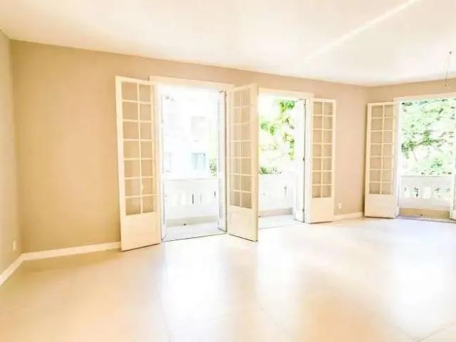 Apartamento para Venda em Rio de Janeiro/RJ Copacabana 2 Quartos