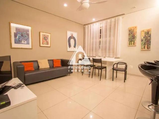 Apartamento para Venda em Rio de Janeiro/RJ Copacabana 2 Quartos