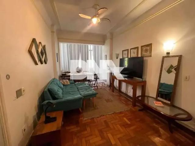 Apartamento para Venda em Rio de Janeiro/RJ Copacabana 2 Quartos