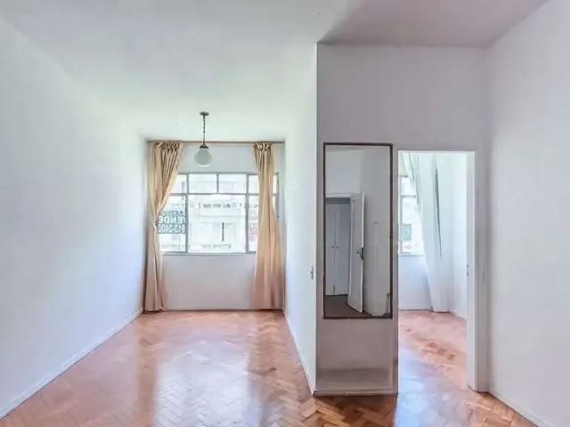 Apartamento para Venda em Rio de Janeiro/RJ Copacabana 2 Quartos