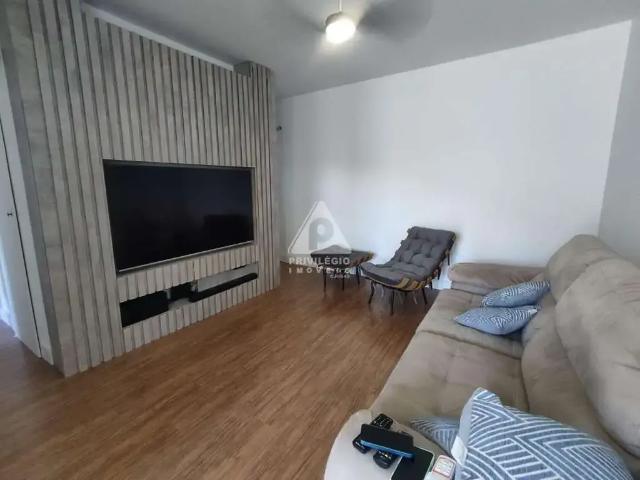 Apartamento para Venda em Rio de Janeiro/RJ Copacabana 2 Quartos