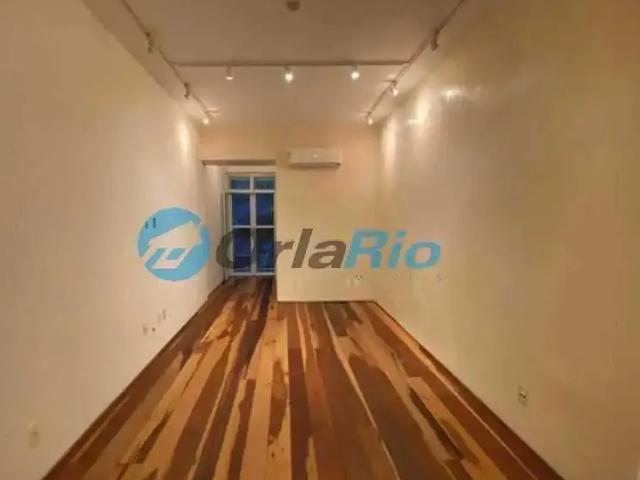 Apartamento para Venda em Rio de Janeiro/RJ Copacabana 2 Quartos