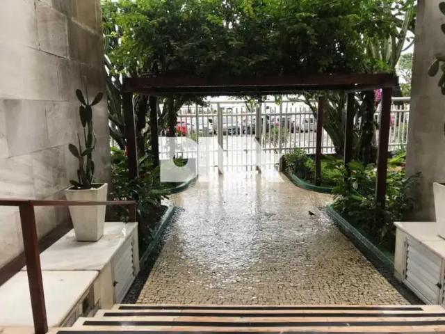 Apartamento para Venda em Rio de Janeiro/RJ Copacabana 2 Quartos