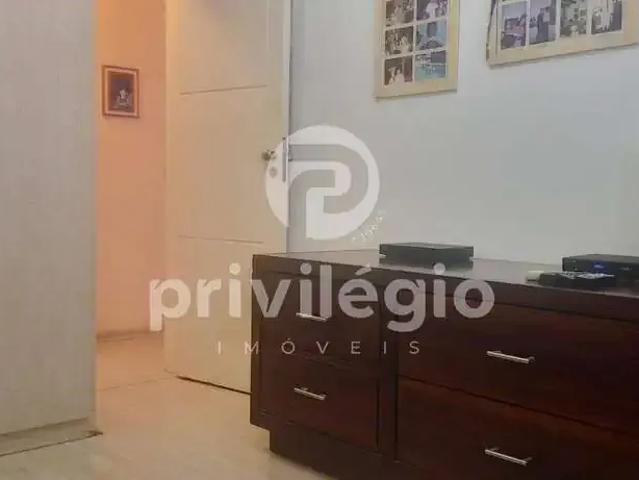 Apartamento para Venda em Rio de Janeiro/RJ Copacabana 2 Quartos