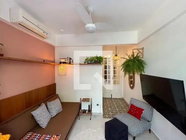 Apartamento para Venda em Rio de Janeiro/RJ Copacabana 2 Quartos