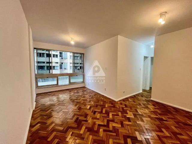 Apartamento para Venda em Rio de Janeiro/RJ Copacabana 2 Quartos