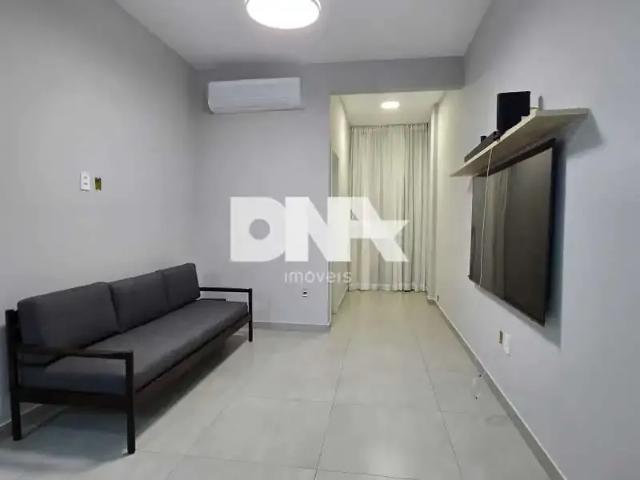 Apartamento para Venda em Rio de Janeiro/RJ Copacabana 2 Quartos