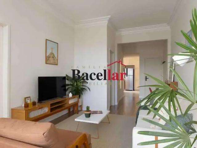 Apartamento para Venda em Rio de Janeiro/RJ Copacabana 2 Quartos