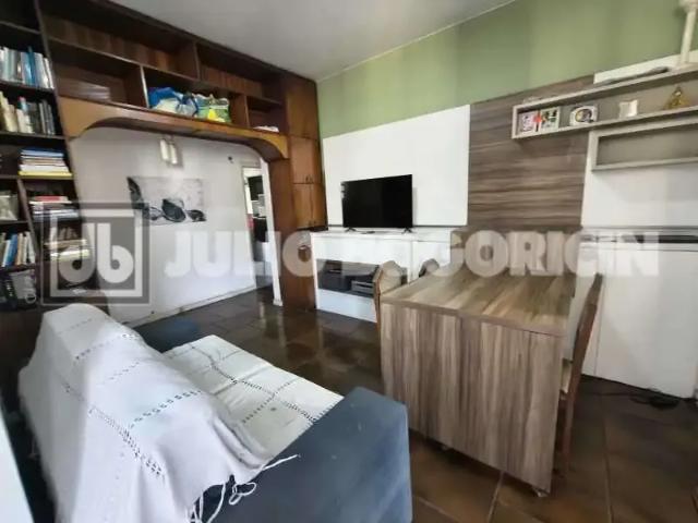 Apartamento para Venda em Rio de Janeiro/RJ Copacabana 2 Quartos