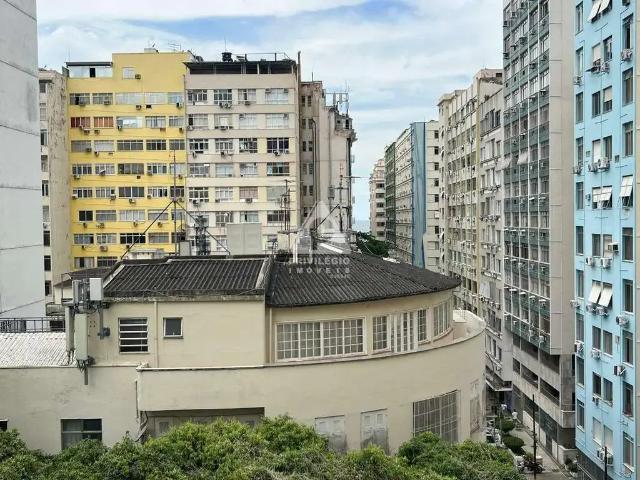 Apartamento para Venda em Rio de Janeiro/RJ Copacabana 2 Quartos