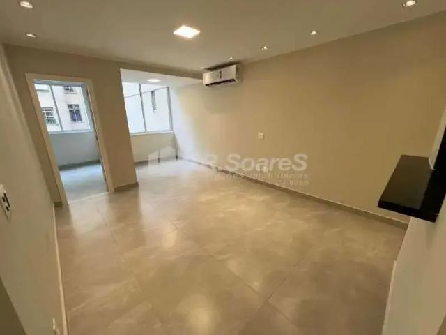 Apartamento para Venda em Rio de Janeiro/RJ Copacabana 2 Quartos