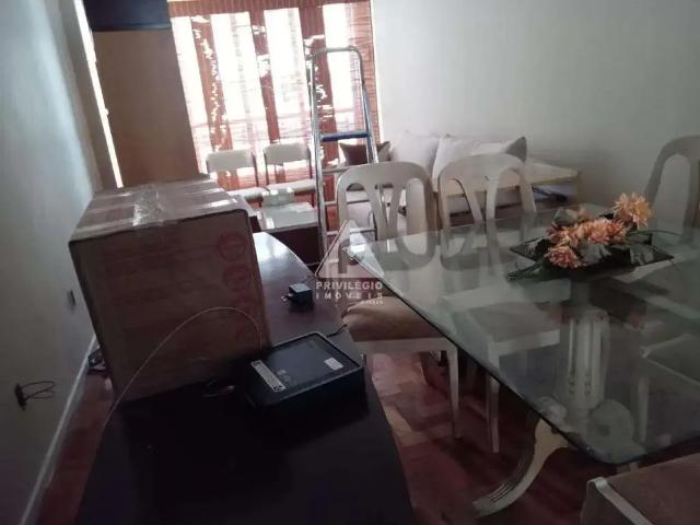 Apartamento para Venda em Rio de Janeiro/RJ Copacabana 2 Quartos
