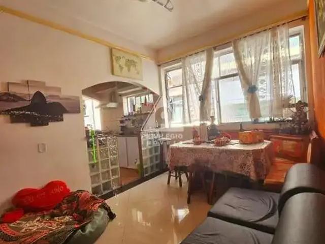 Apartamento para Venda em Rio de Janeiro/RJ Copacabana 2 Quartos