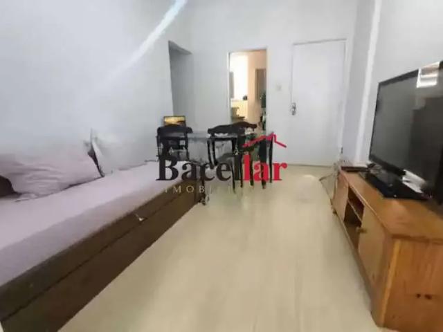 Apartamento para Venda em Rio de Janeiro/RJ Copacabana 2 Quartos