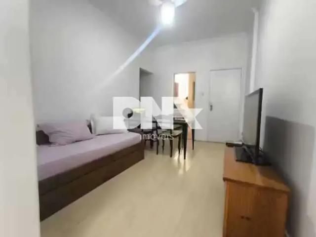 Apartamento para Venda em Rio de Janeiro/RJ Copacabana 2 Quartos