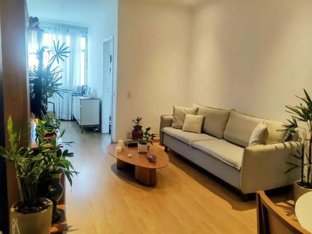 Apartamento para Venda em Rio de Janeiro/RJ Copacabana 2 Quartos