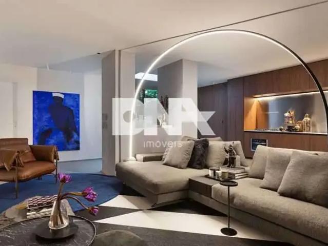 Apartamento para Venda em Rio de Janeiro/RJ Copacabana 2 Quartos