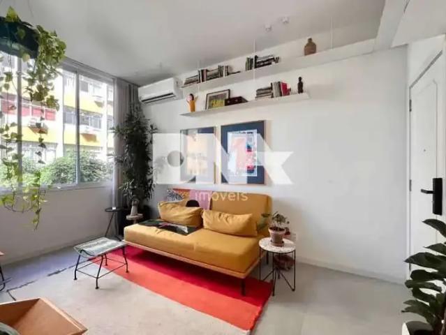 Apartamento para Venda em Rio de Janeiro/RJ Copacabana 2 Quartos