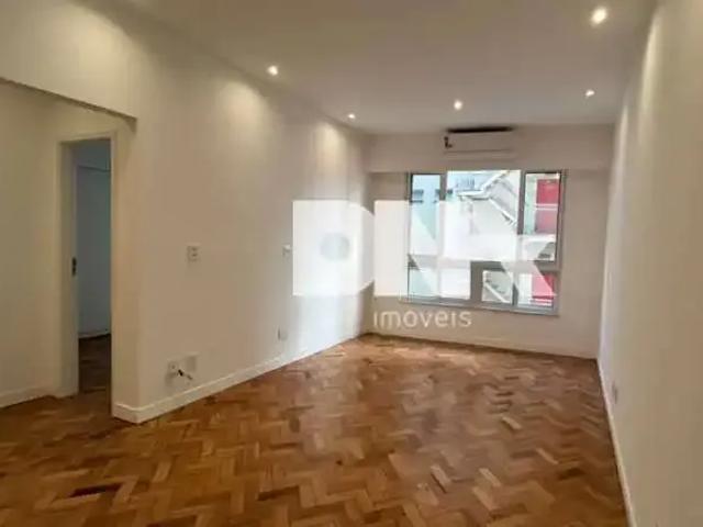 Apartamento para Venda em Rio de Janeiro/RJ Copacabana 2 Quartos