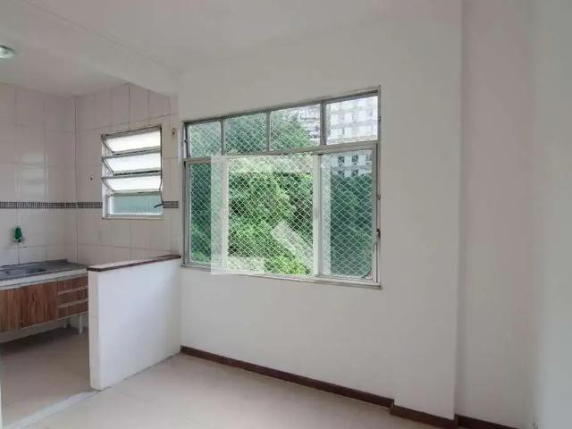 Apartamento para Venda em Rio de Janeiro/RJ Copacabana 2 Quartos