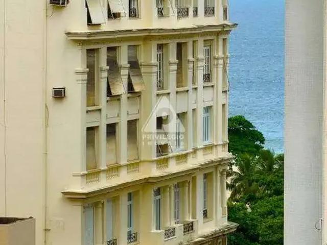 Apartamento para Venda em Rio de Janeiro/RJ Copacabana 2 Quartos