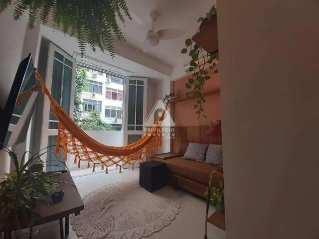 Apartamento para Venda em Rio de Janeiro/RJ Copacabana 2 Quartos