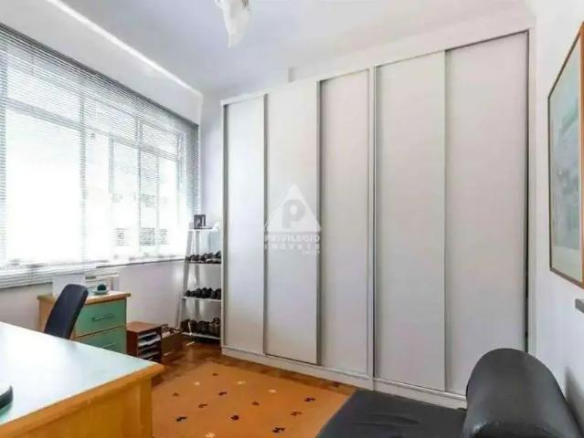 Apartamento para Venda em Rio de Janeiro/RJ Copacabana 2 Quartos