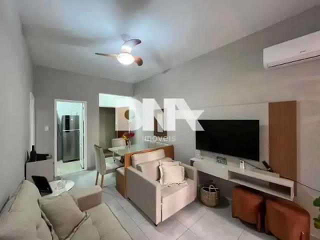 Apartamento para Venda em Rio de Janeiro/RJ Copacabana 2 Quartos