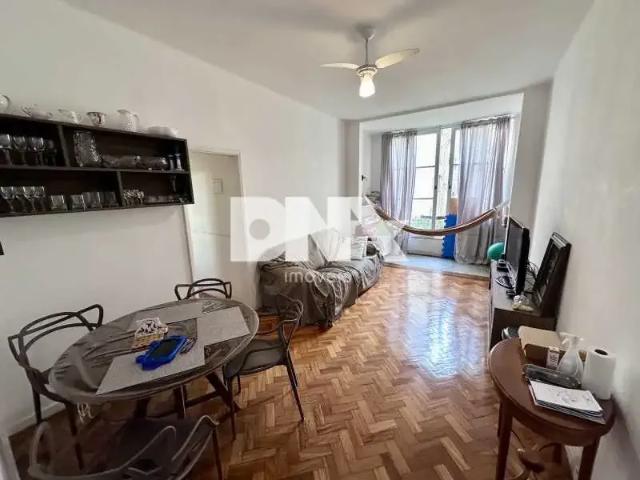 Apartamento para Venda em Rio de Janeiro/RJ Copacabana 2 Quartos