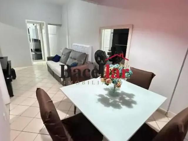 Apartamento para Venda em Rio de Janeiro/RJ Copacabana 2 Quartos