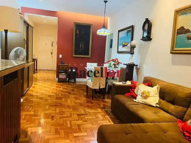 Apartamento para Venda em Rio de Janeiro/RJ Copacabana 2 Quartos