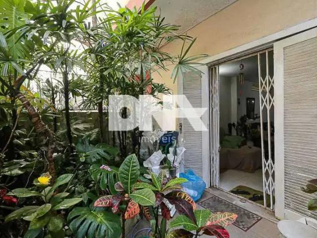 Apartamento para Venda em Rio de Janeiro/RJ Copacabana 2 Quartos