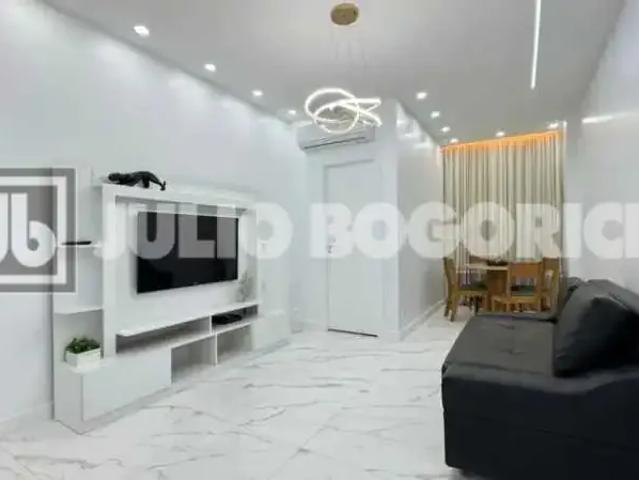 Apartamento para Venda em Rio de Janeiro/RJ Copacabana 2 Quartos