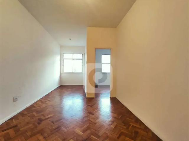 Apartamento para Venda em Rio de Janeiro/RJ Copacabana 2 Quartos