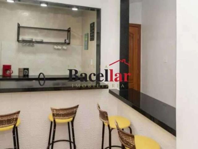 Apartamento para Venda em Rio de Janeiro/RJ Copacabana 2 Quartos