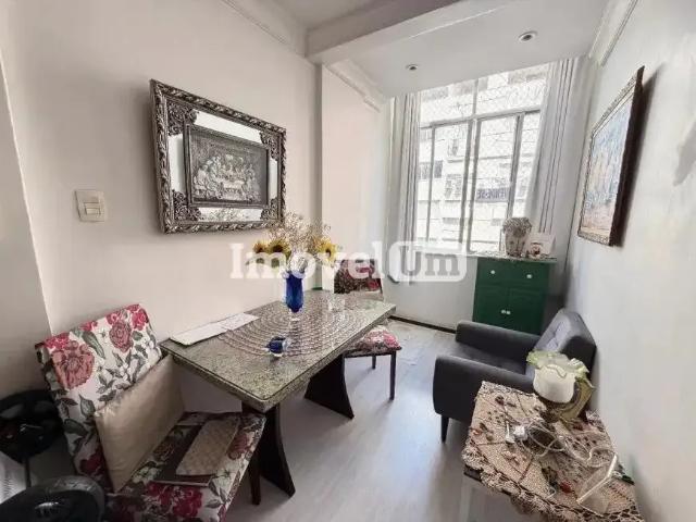 Apartamento para Venda em Rio de Janeiro/RJ Copacabana 2 Quartos