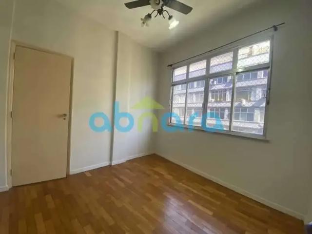 Apartamento para Venda em Rio de Janeiro/RJ Copacabana 2 Quartos